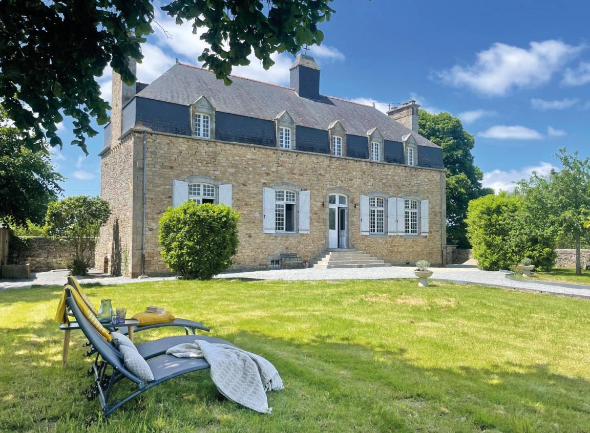 187 M² Gîte ∙ 4 Chambres ∙ 8 Personnes - Pontorson
