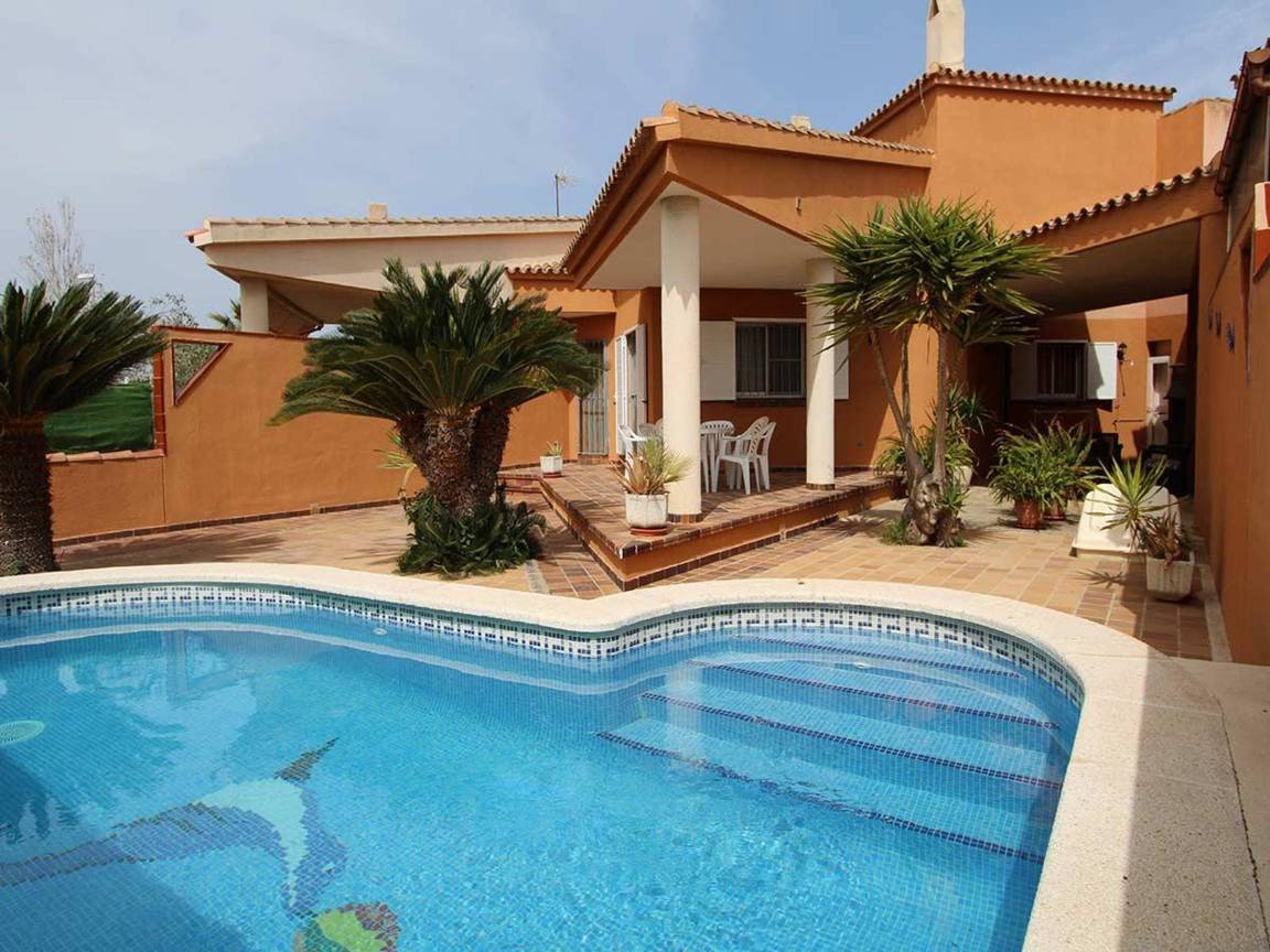90 M² Casa Rural ∙ 3 Habitaciones ∙ 6 Huéspedes - Riumar