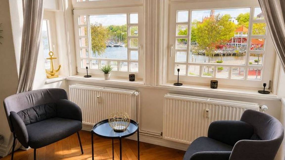 110 M² Apartment ∙ 2 Bedrooms ∙ 5 Guests - Flensburg
