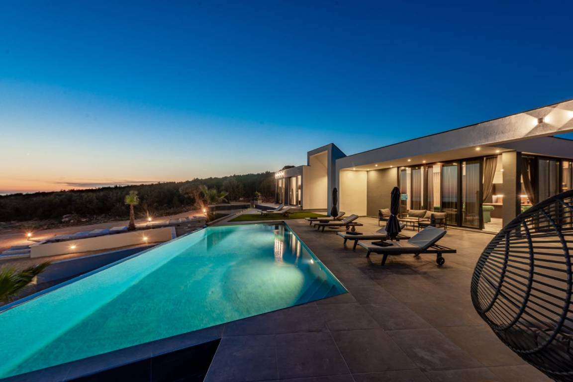 550 M² Villa ∙ 4 Slaapkamers ∙ 10 Gasten - Novalja