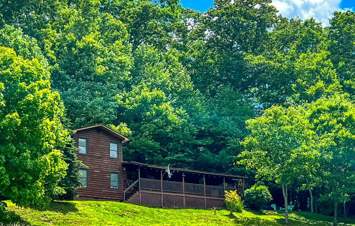 House ∙ 3 Bedrooms ∙ 6 Guests - Boone, NC