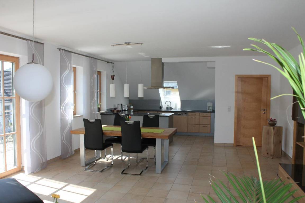 75 M² Apartamento ∙ 1 Habitación ∙ 3 Huéspedes - Abensberg