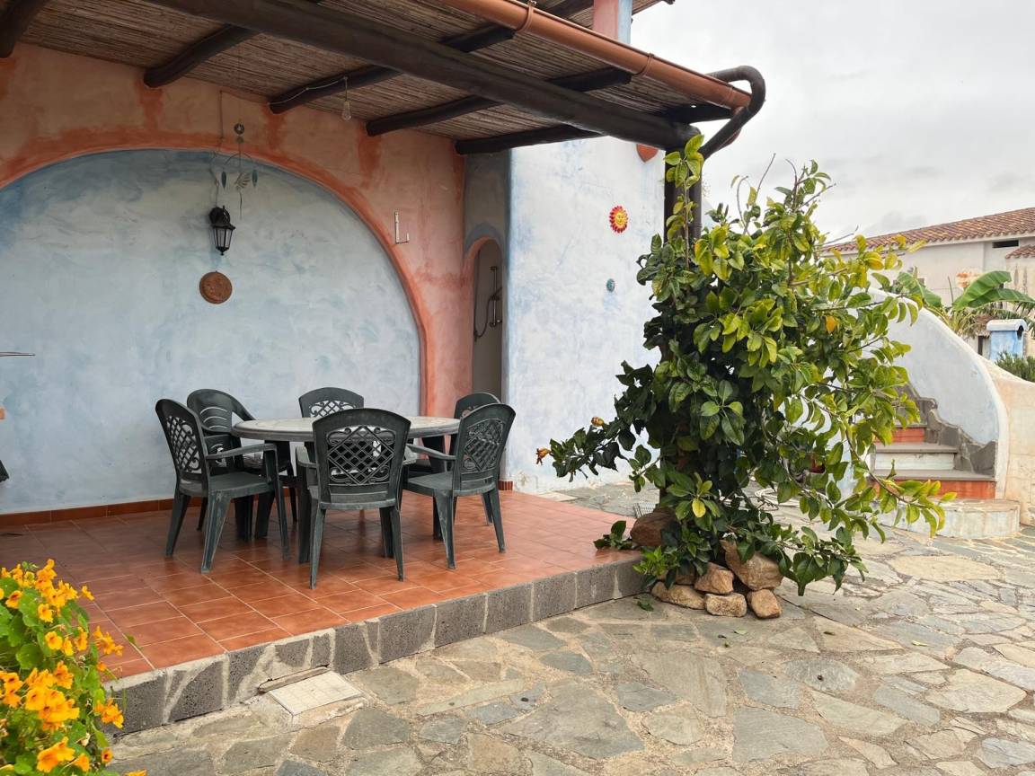 80 M² House ∙ 1 Bedroom ∙ 4 Guests - Orosei