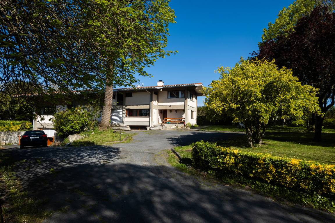 661 M² Huis ∙ 9 Slaapkamers ∙ 24 Gasten - Baskenland