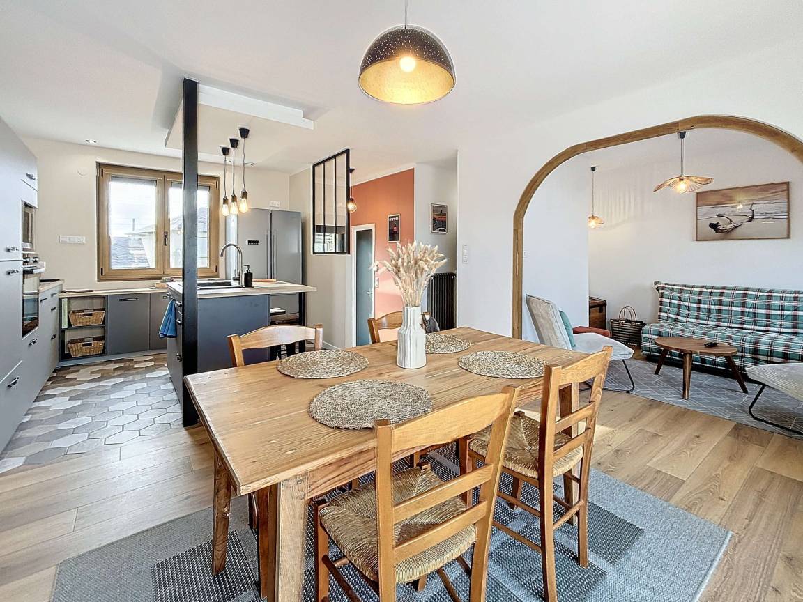 83 M² House ∙ 2 Bedrooms ∙ 6 Guests - Granville