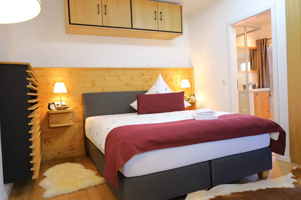 90 M² Ferienwohnung ∙ 2 Schlafzimmer ∙ 4 Gäste - Bernau am Chiemsee