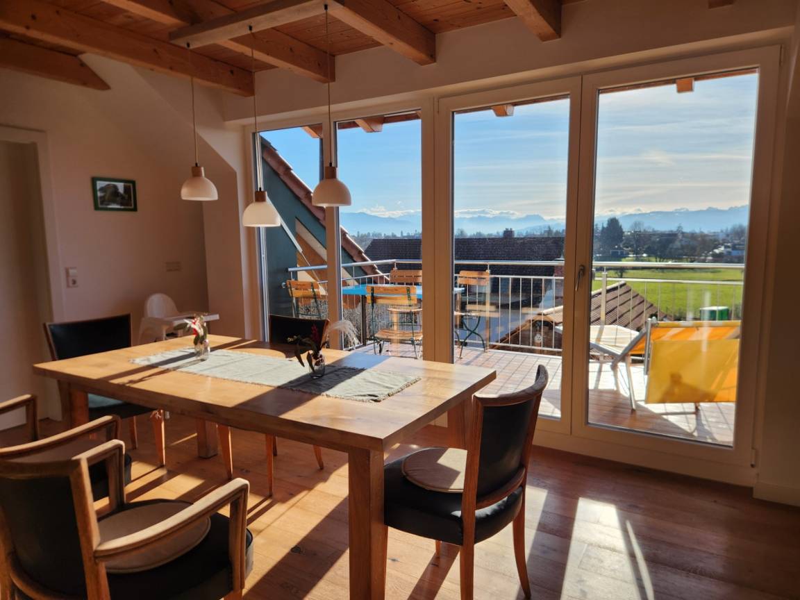 106 M² Ferienwohnung ∙ 2 Schlafzimmer ∙ 4 Gäste - Bregenz