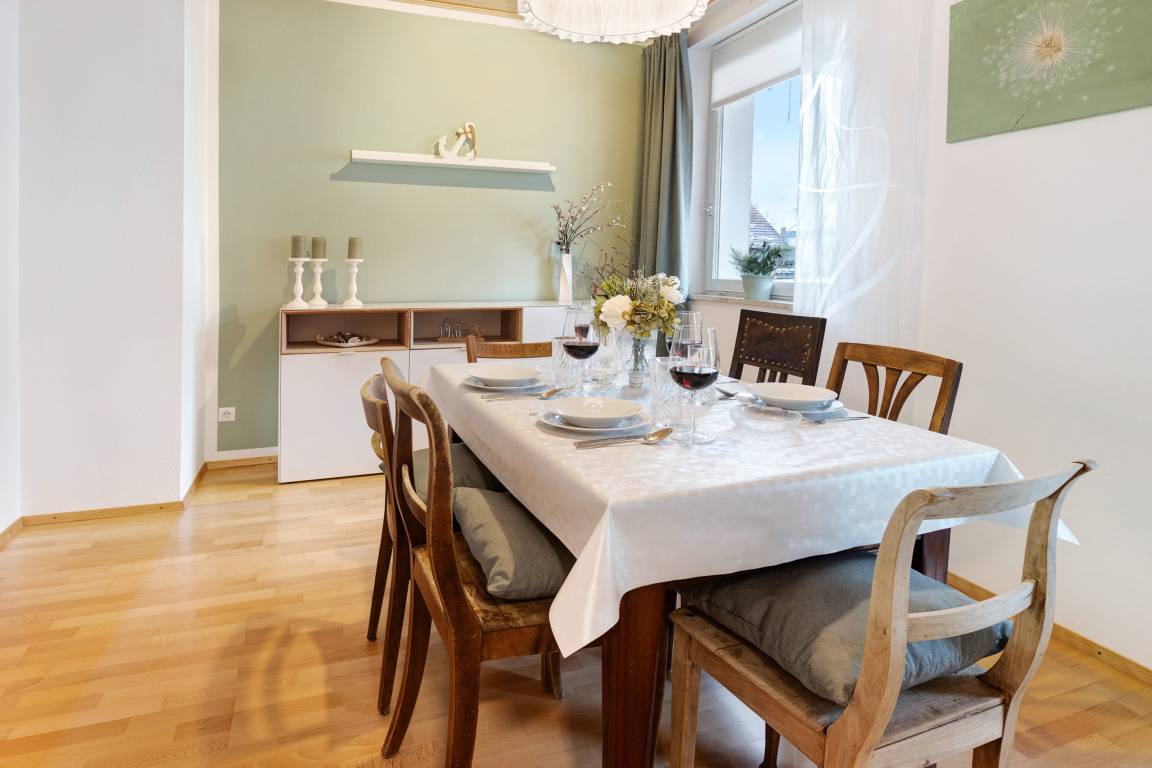 98 M² Apartment ∙ 2 Bedrooms ∙ 4 Guests - Radolfzell am Bodensee