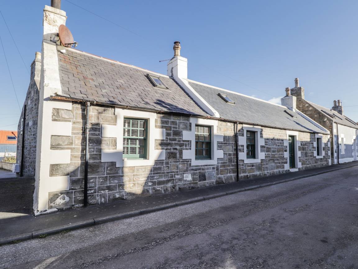 Cottage ∙ 3 Bedrooms ∙ 6 Guests - Cullen