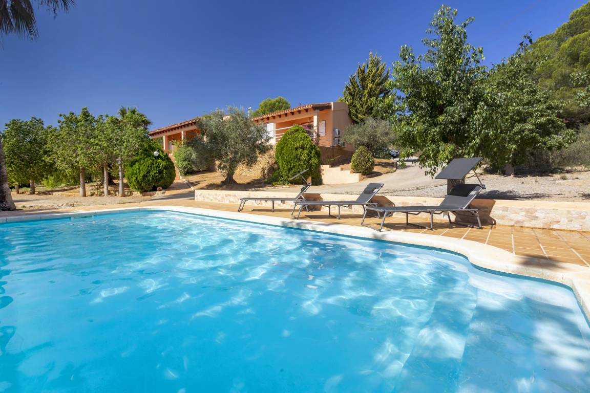 250 M² Villa ∙ 3 Habitaciones ∙ 6 Huéspedes - Islas de Ibiza