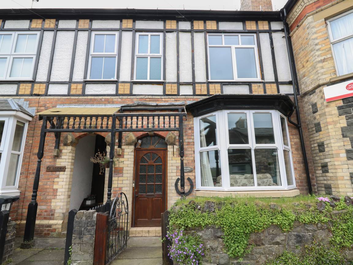 Cottage ∙ 4 Bedrooms ∙ 8 Guests - Rhayader