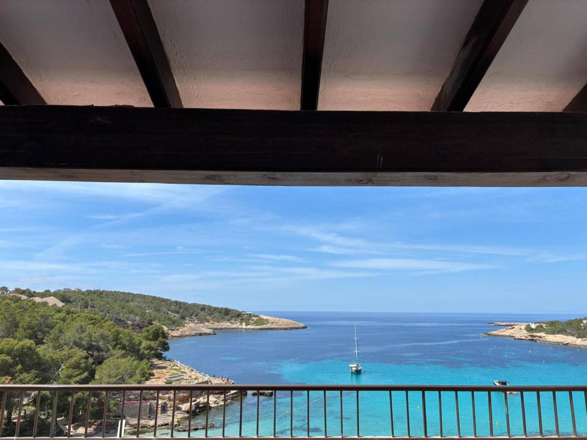 75 M² Aparthotel ∙ 2 Bedrooms ∙ 5 Guests - Ibiza