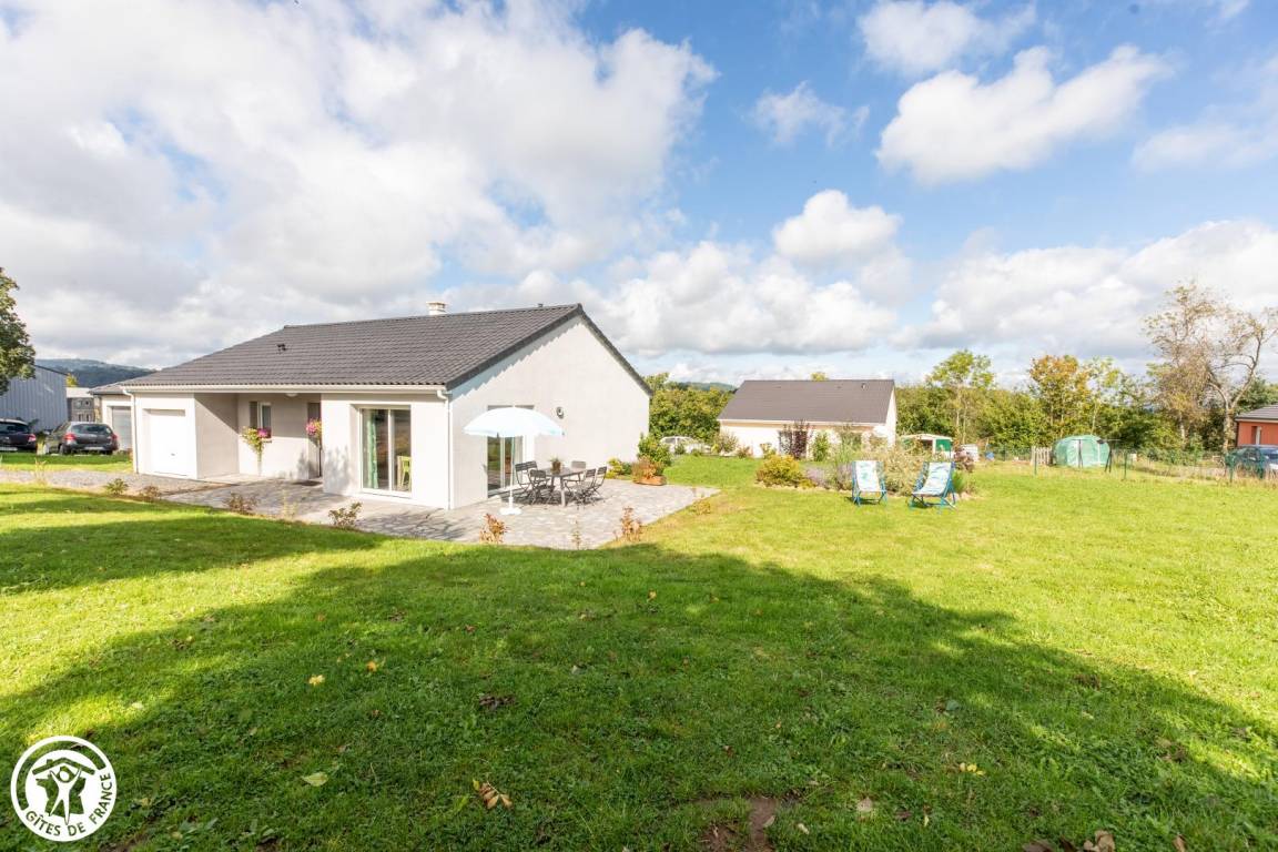96 M² Gîte ∙ 3 Chambres ∙ 6 Personnes - Orcival