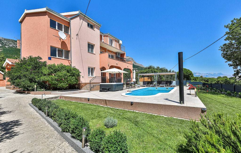 279 M² Villa ∙ 6 Chambres ∙ 12 Personnes - Split