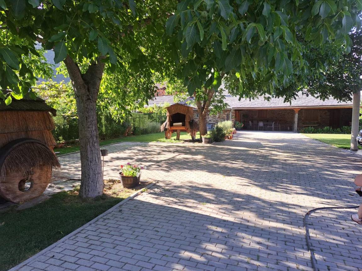 250 M² Casa ∙ 4 Quartos ∙ 8 Hóspedes - Bragança