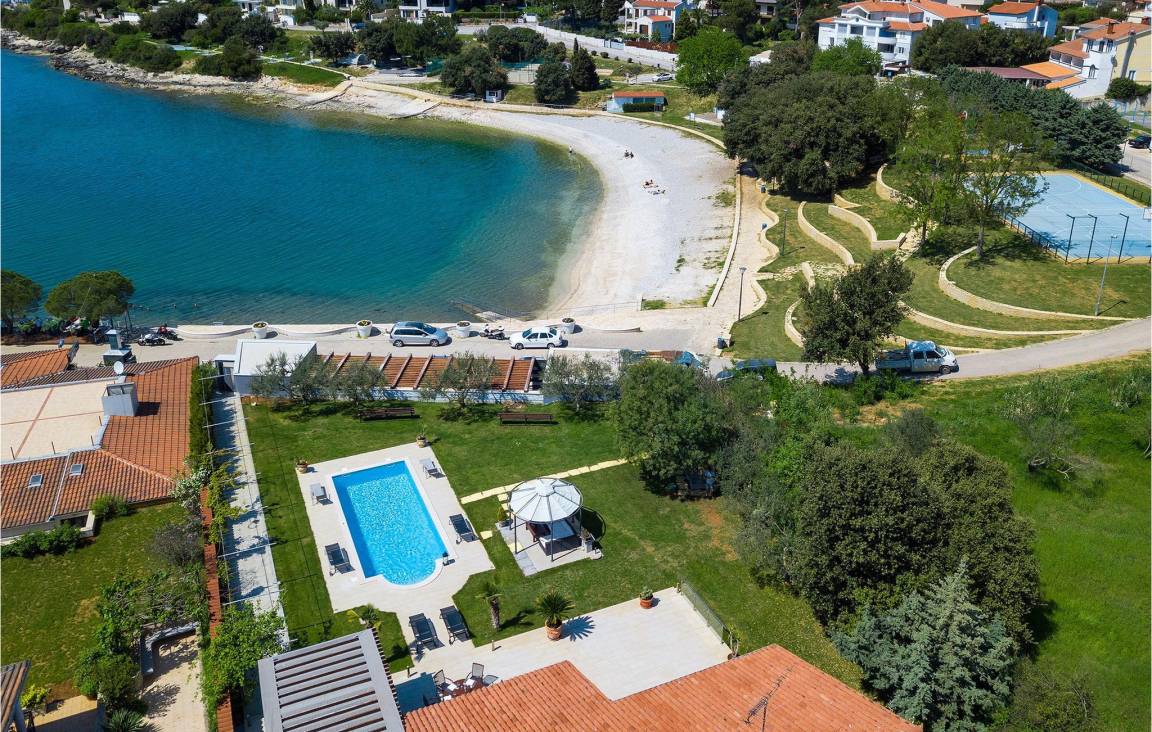 260 M² Maisonnette ∙ 3 Slaapkamers ∙ 7 Gasten - Pula