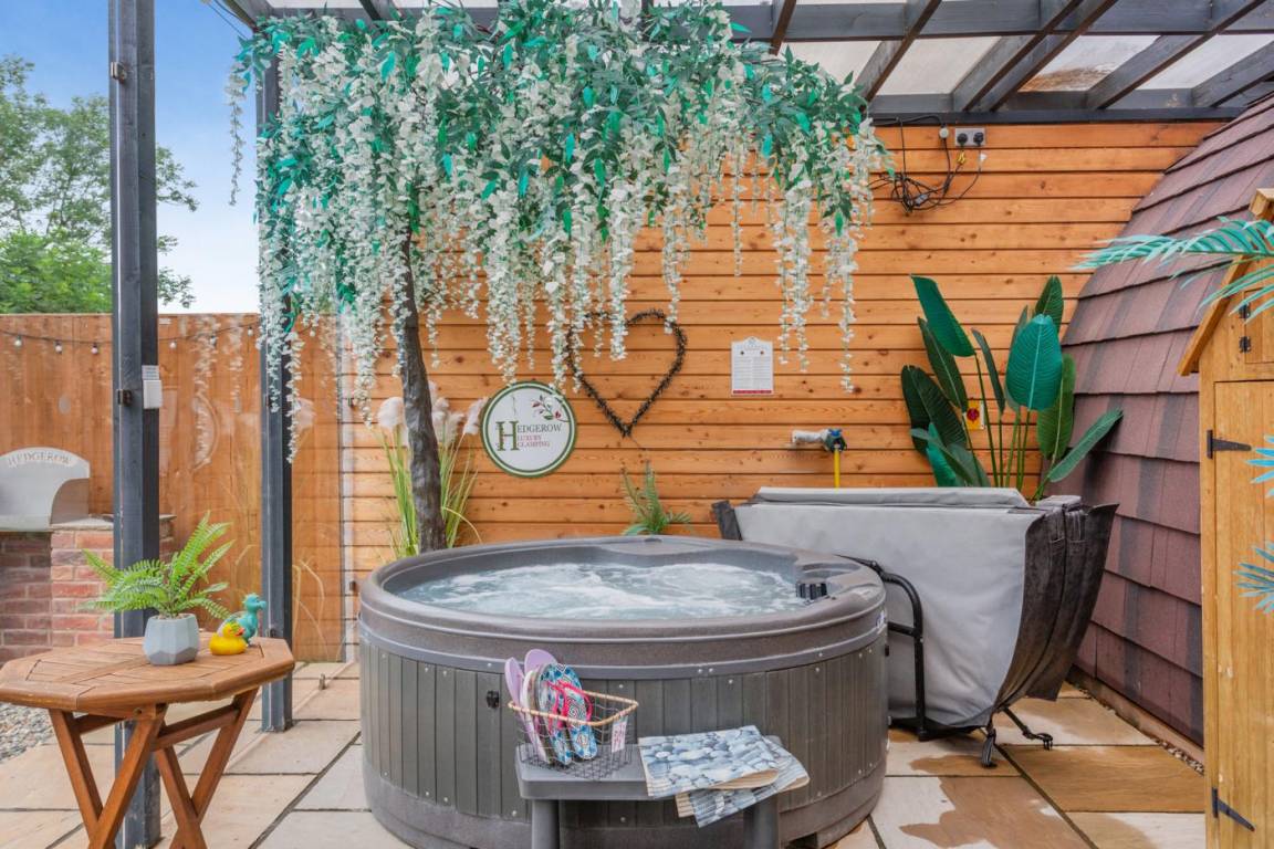 Camping ∙ 1 Bedroom ∙ 2 Guests - West Yorkshire