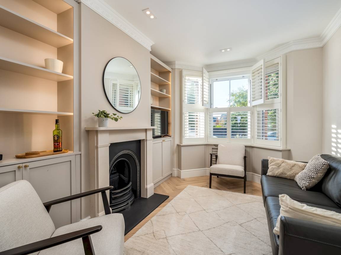 93 M² House ∙ 3 Bedrooms ∙ 5 Guests - St Albans