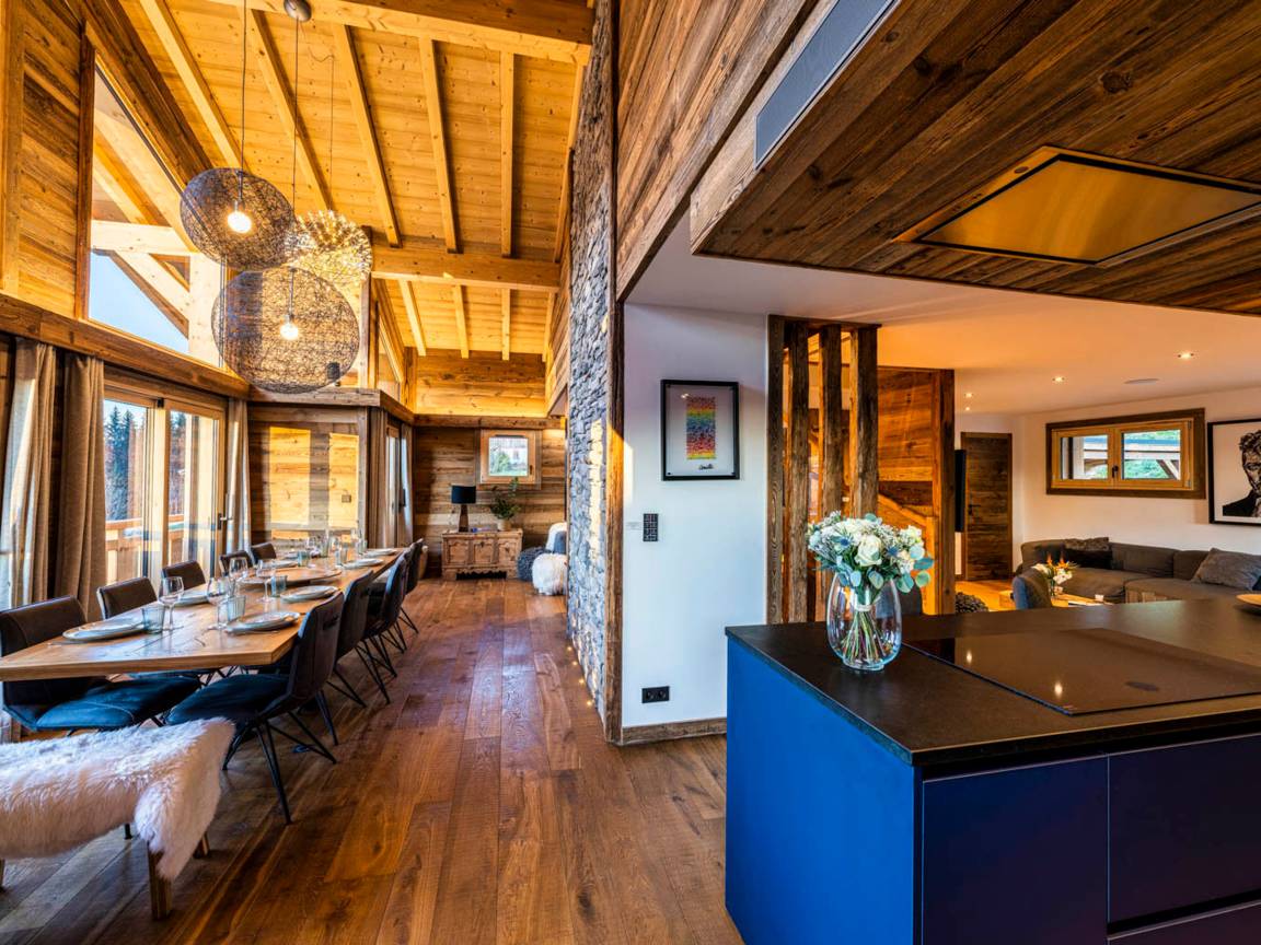 186 M² Chalet ∙ 5 Bedrooms ∙ 10 Guests - Morzine