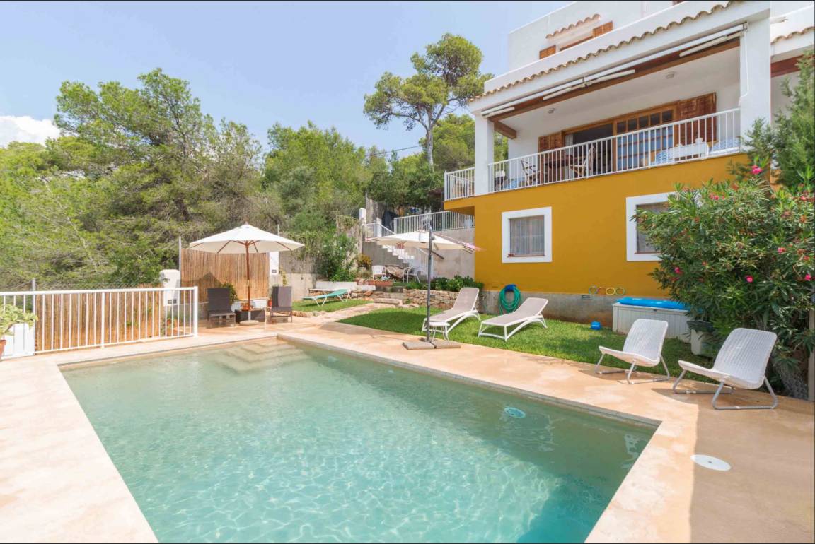 150 M² House ∙ 3 Bedrooms ∙ 6 Guests - Ibiza