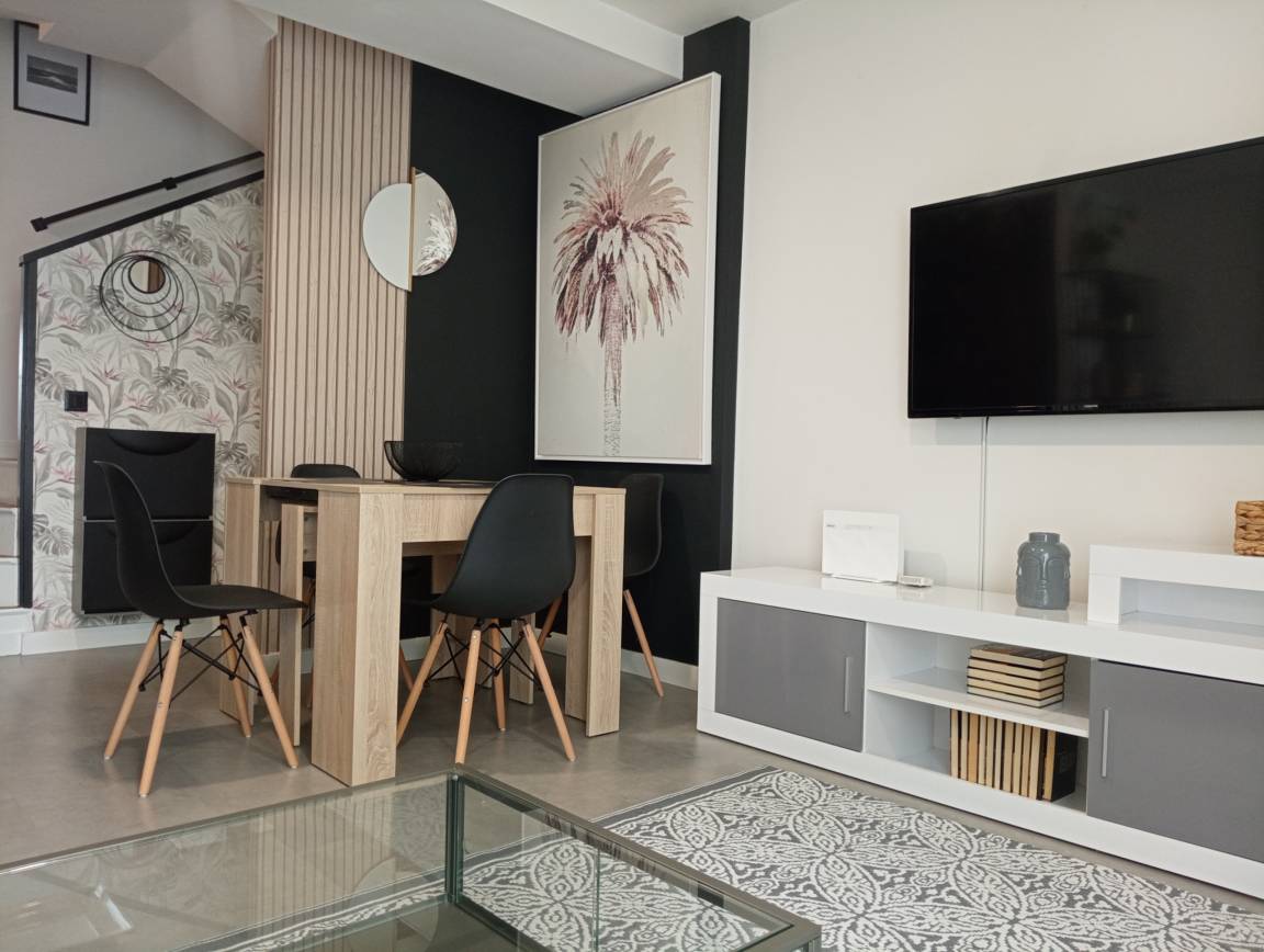70 M² Ferienhaus ∙ 2 Schlafzimmer ∙ 5 Gäste - Santander