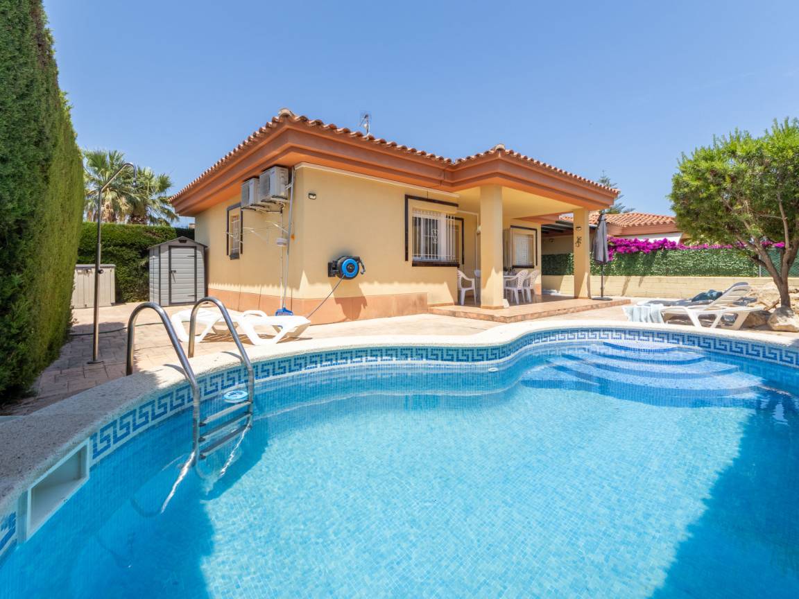 90 M² Maison De Vacances ∙ 3 Chambres ∙ 6 Personnes - Riumar