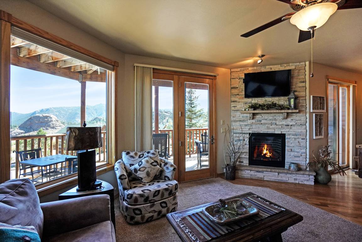 91 M² Condo ∙ 2 Bedrooms ∙ 6 Guests - Estes Park, CO