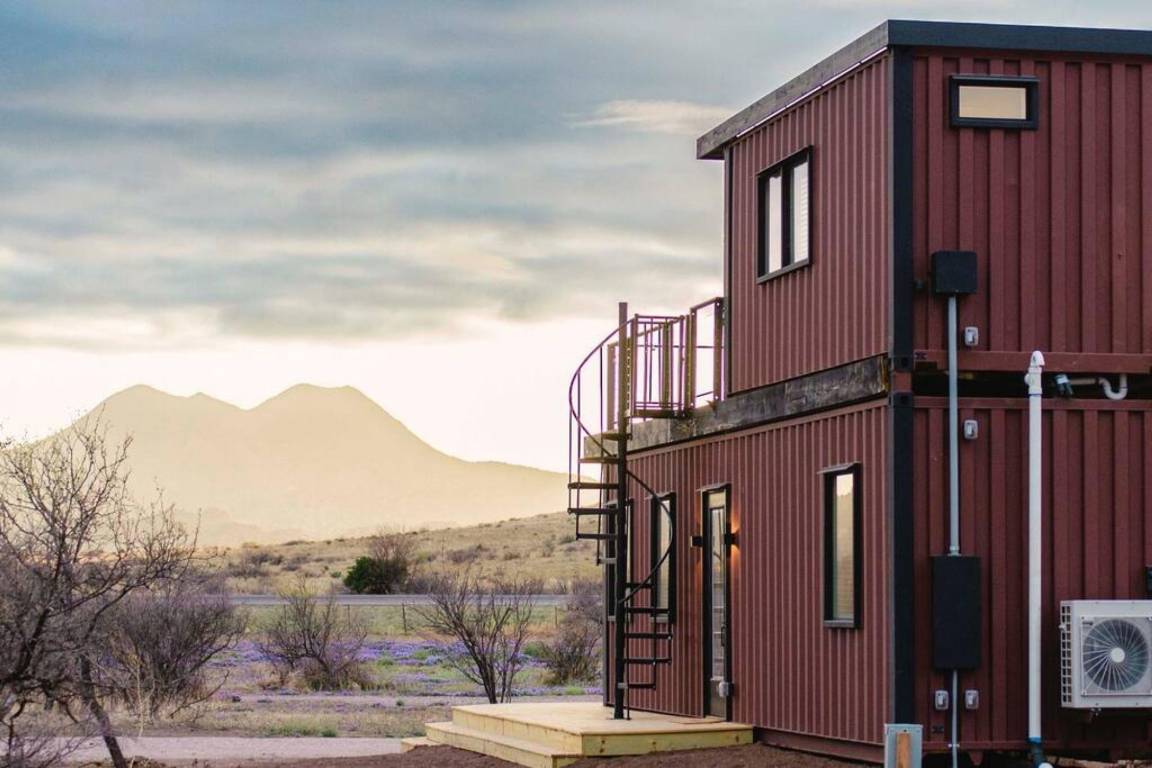 House ∙ 2 Bedrooms ∙ 6 Guests - Alpine, TX