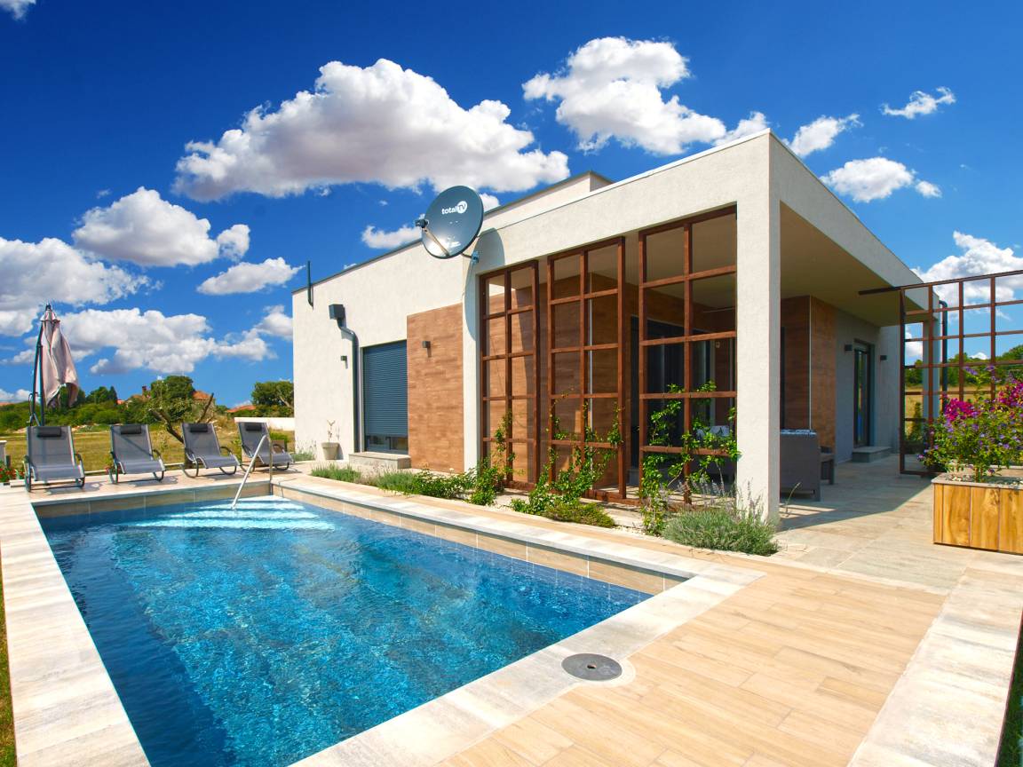 90 M² Ferienhaus ∙ 2 Schlafzimmer ∙ 5 Gäste - Pula