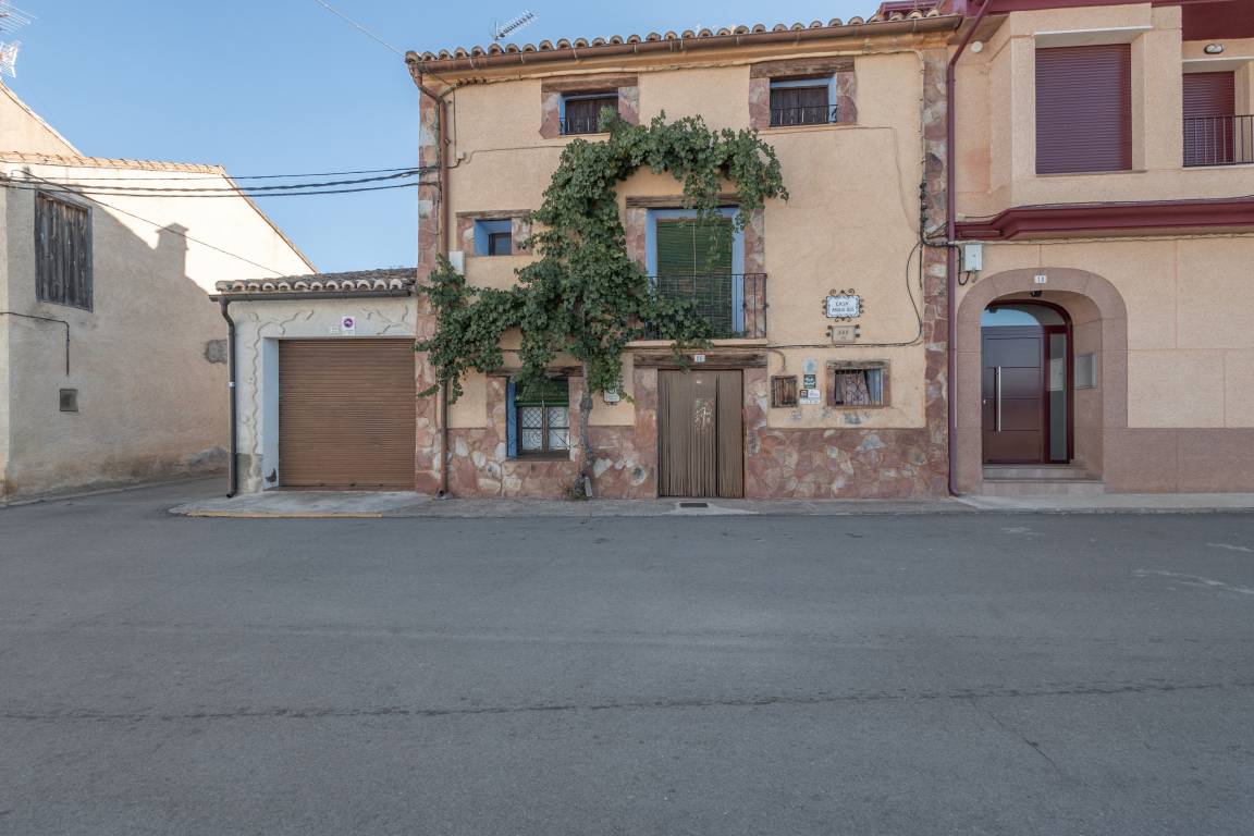 264 M² House ∙ 4 Bedrooms ∙ 12 Guests - Daroca