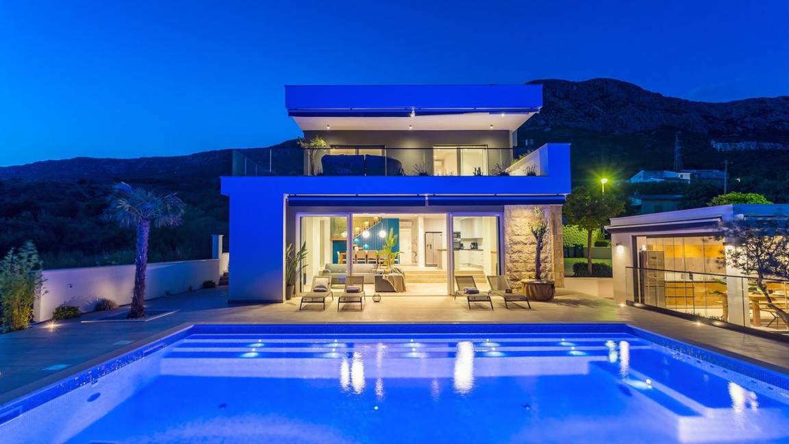 260 M² Apartment ∙ 5 Bedrooms ∙ 12 Guests - Croatia