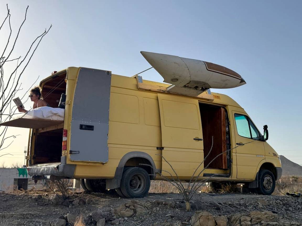 Caravan ∙ 1 Bedroom ∙ 2 Guests - Terlingua, TX