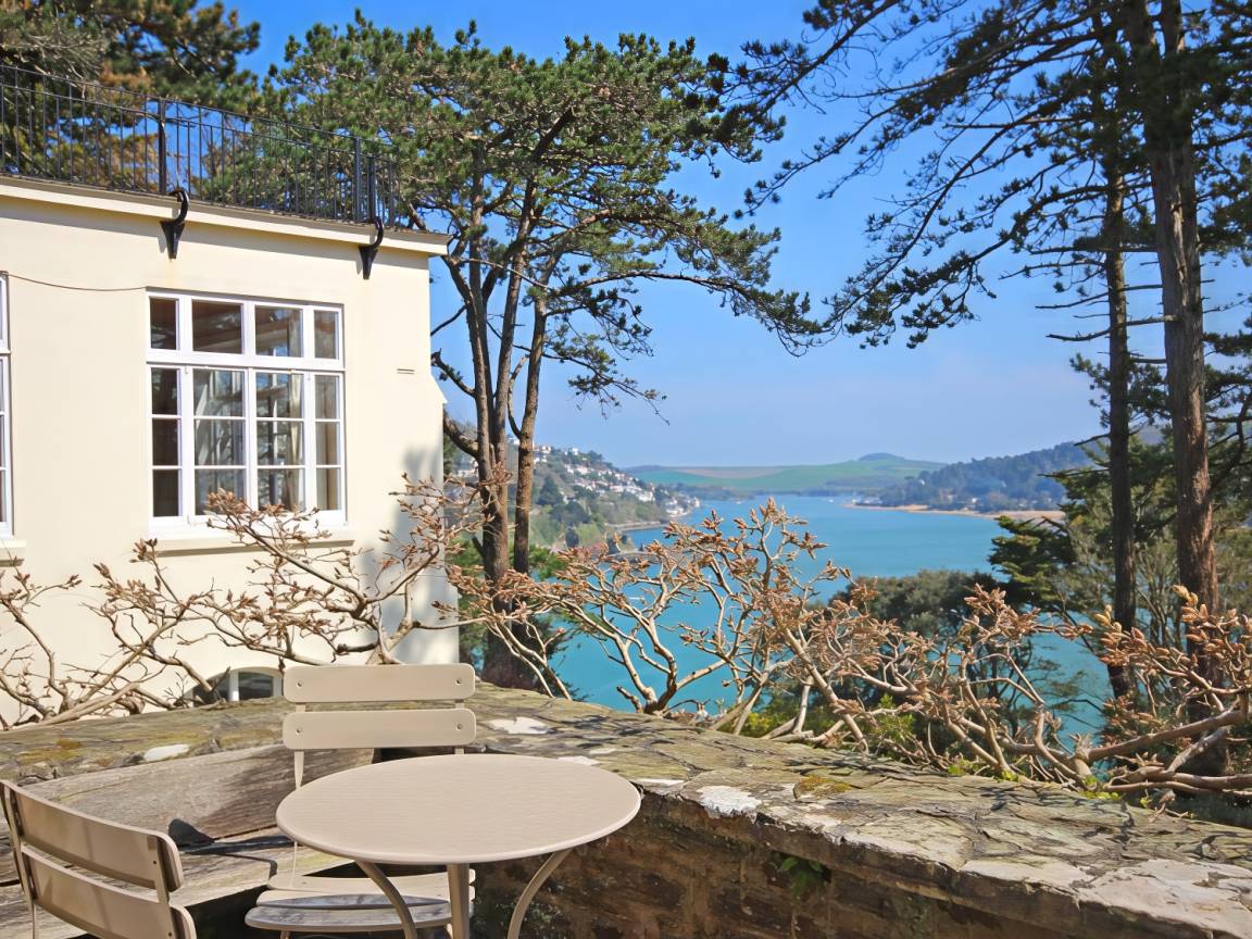 Cottage ∙ 2 Bedrooms ∙ 4 Guests - Salcombe