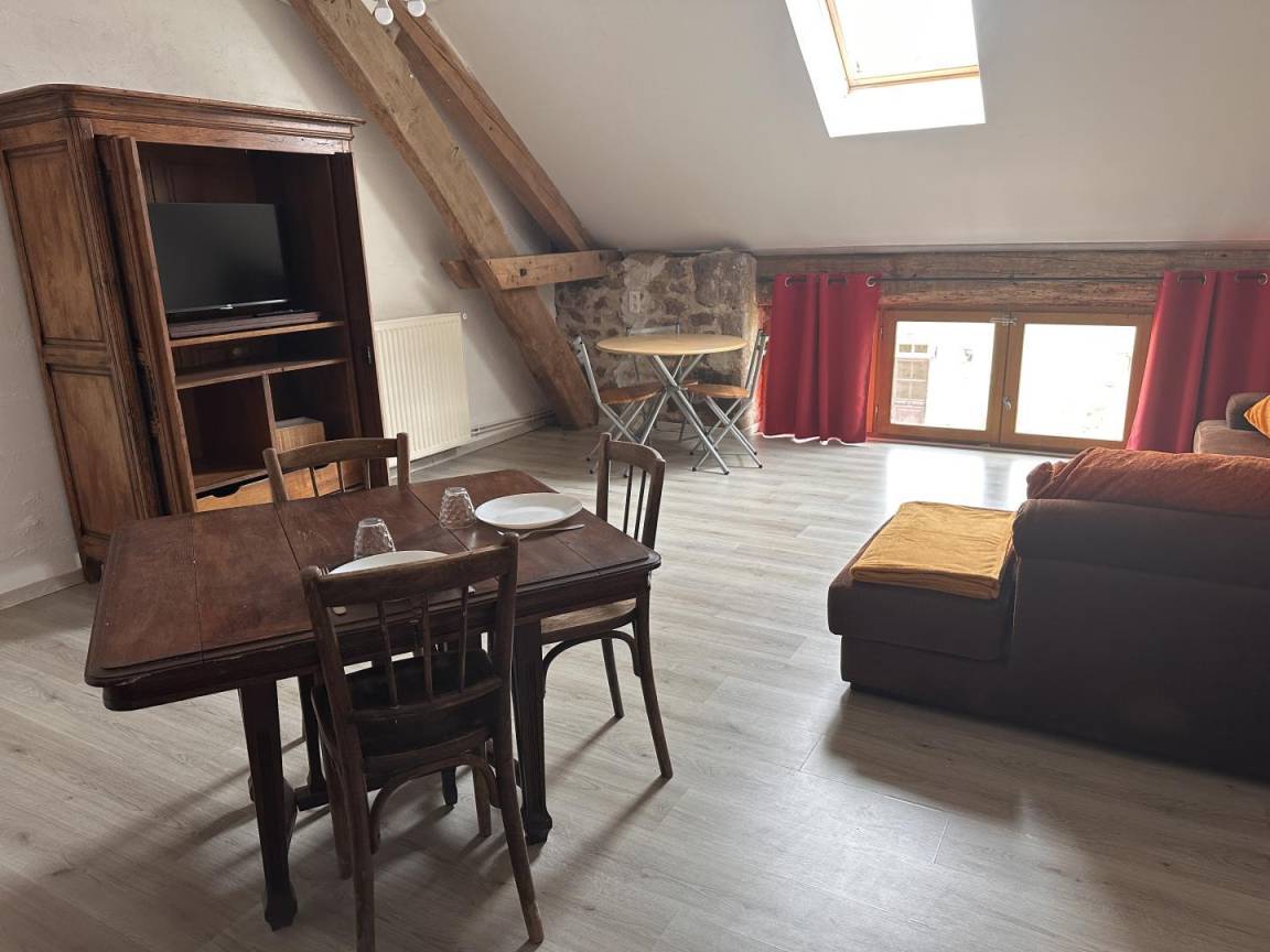 39 M² Gîte ∙ 1 Chambre ∙ 2 Personnes - Montmarault