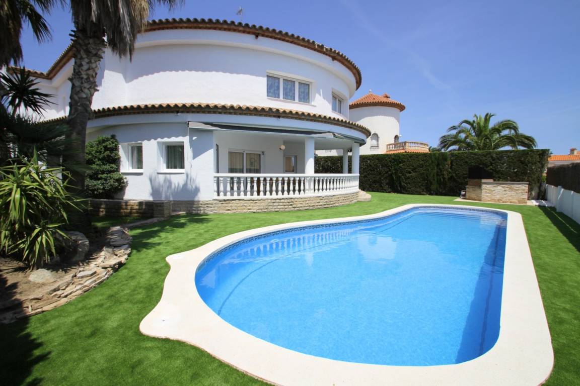450 M² Villa ∙ 5 Habitaciones ∙ 12 Huéspedes - Miami Playa