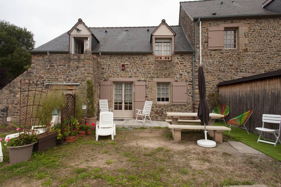 60 M² Gîte ∙ 2 Chambres ∙ 4 Personnes - Combourg