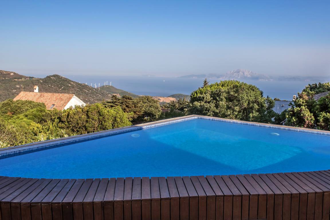 200 M² Villa ∙ 4 Bedrooms ∙ 8 Guests - Tarifa