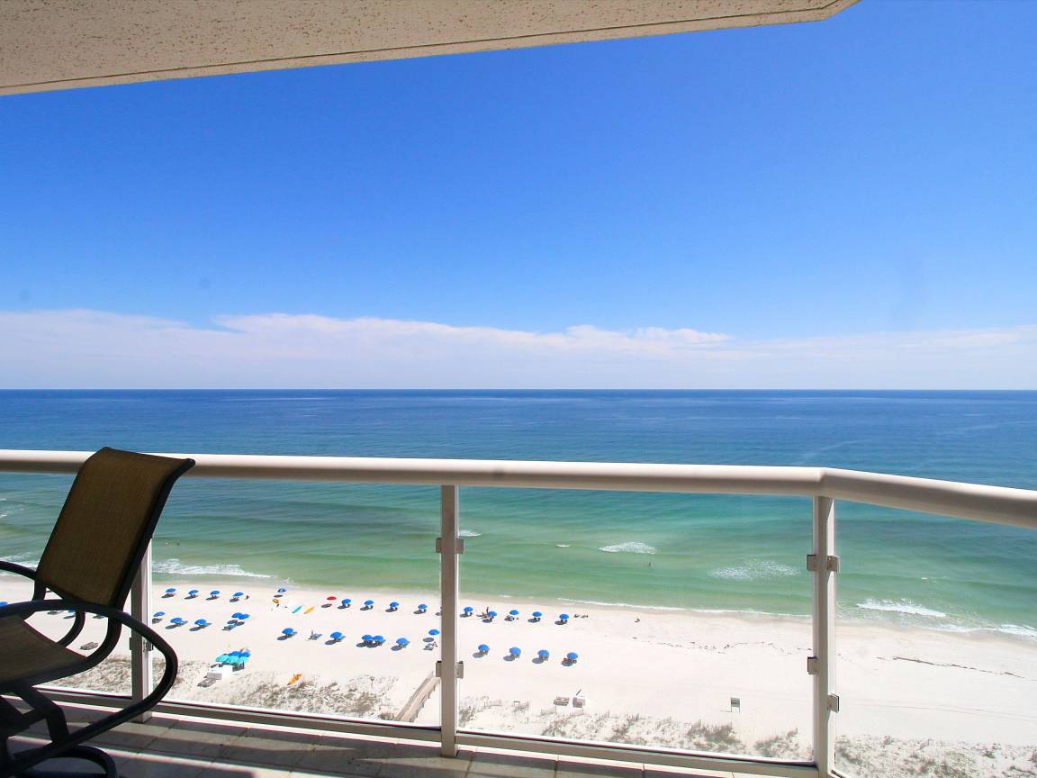 149 M² Condo ∙ 3 Bedrooms ∙ 8 Guests - Pensacola Beach, FL