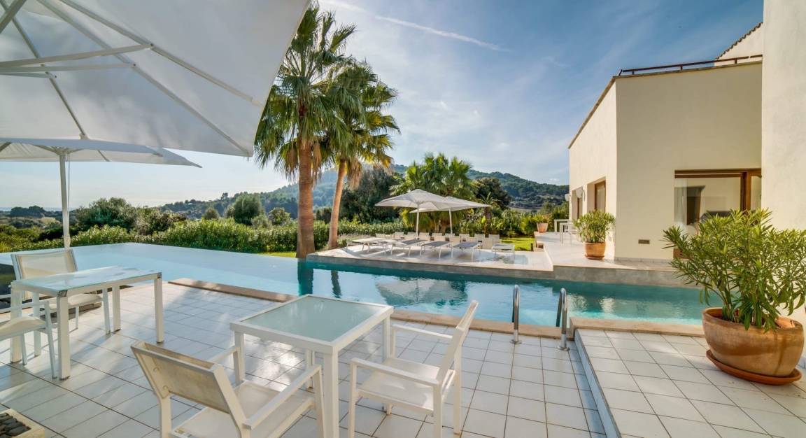 Villa ∙ 6 Chambres ∙ 12 Personnes - Cala Bona