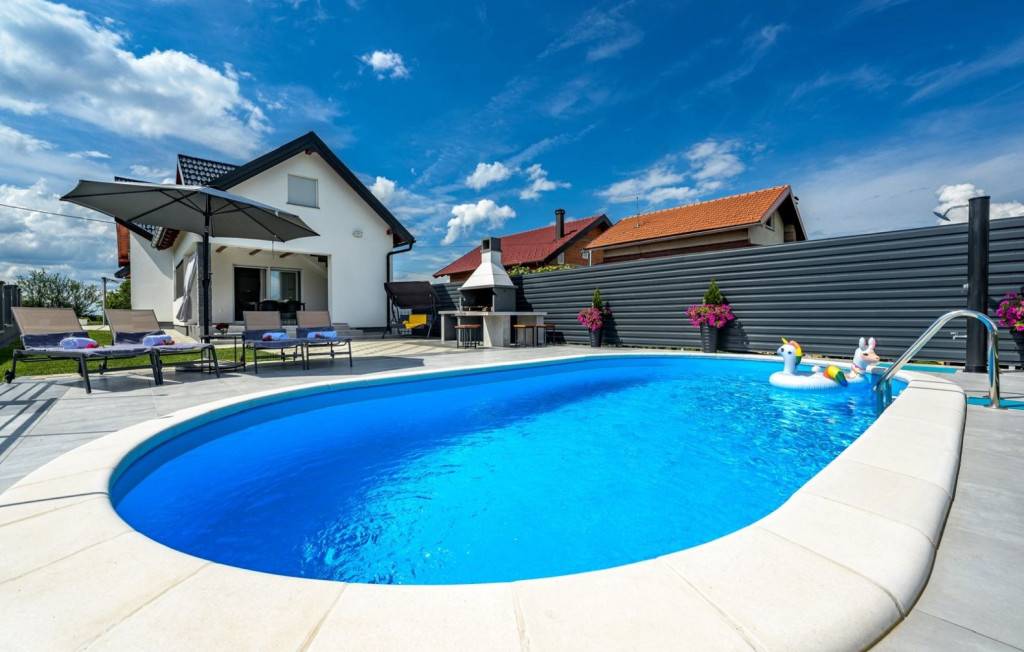 98 M² Villa ∙ 2 Schlafzimmer ∙ 6 Gäste - Varaždin