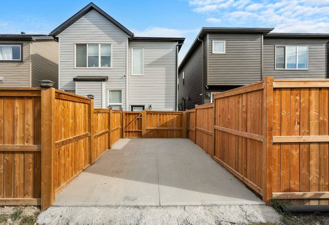 House ∙ 1 Bedroom ∙ 4 Guests - Calgary