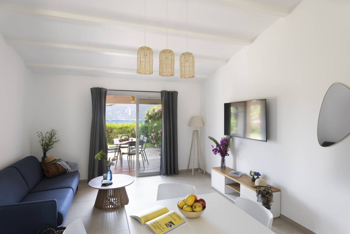 60 M² Holiday Park ∙ 2 Bedrooms ∙ 6 Guests - Corsica