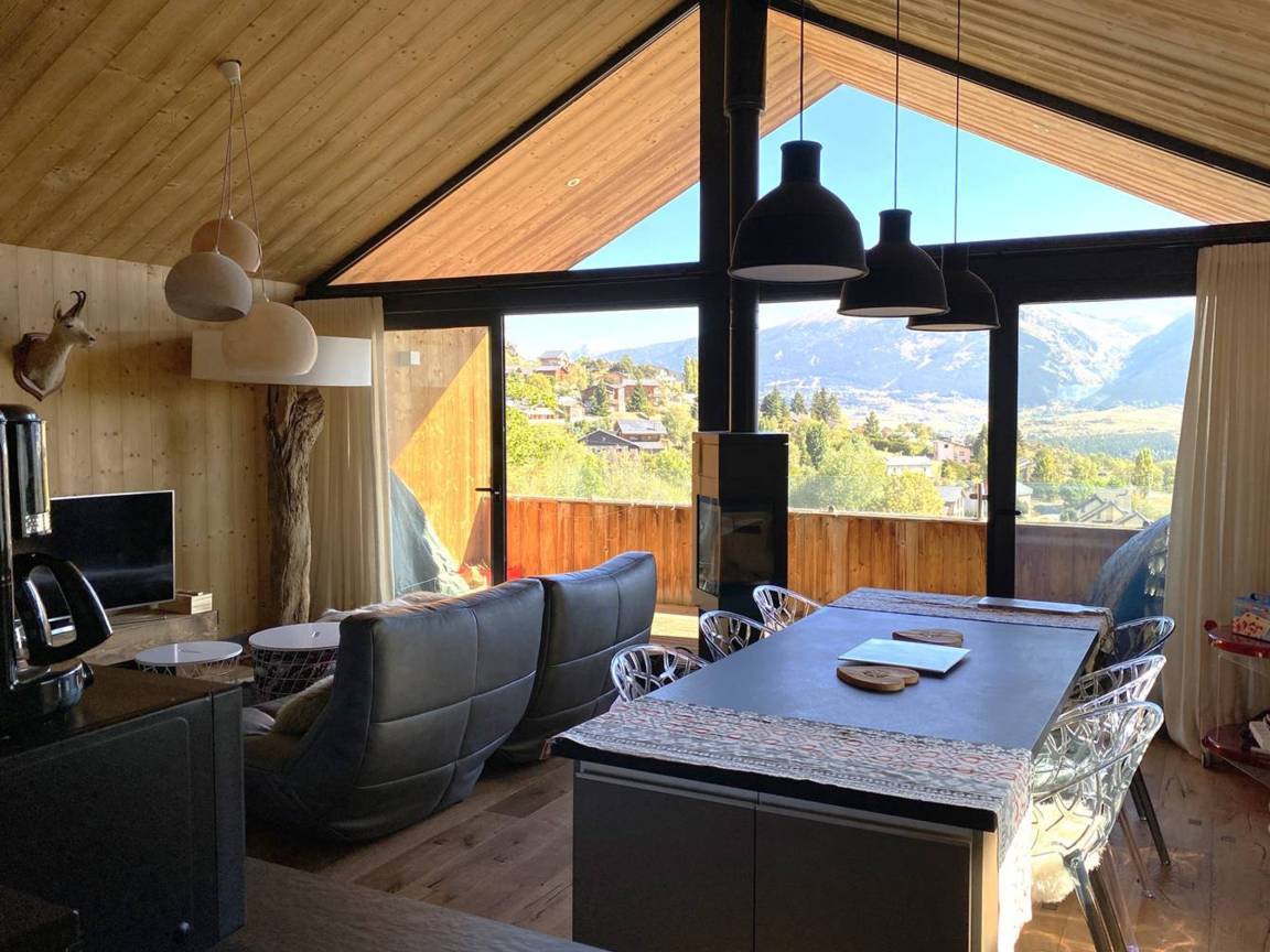 108 M² Chalet ∙ 3 Habitaciones ∙ 8 Huéspedes - Puigcerdà