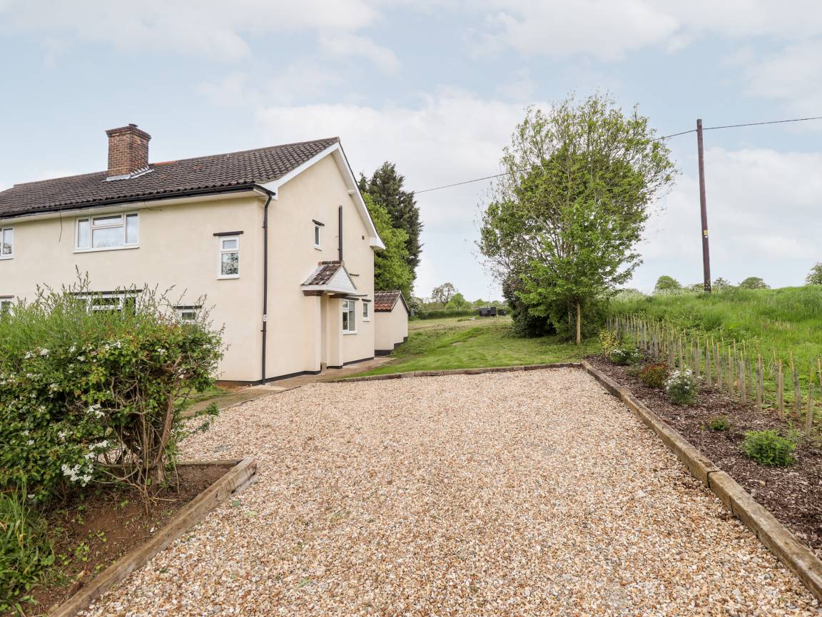 Cottage ∙ 2 Bedrooms ∙ 4 Guests - Nottinghamshire