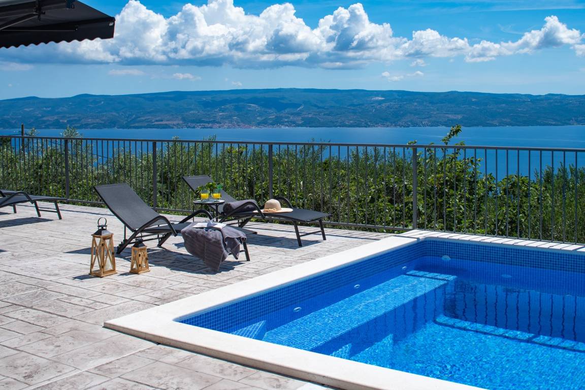 125 M² Villa ∙ 3 Bedrooms ∙ 8 Guests - Postira