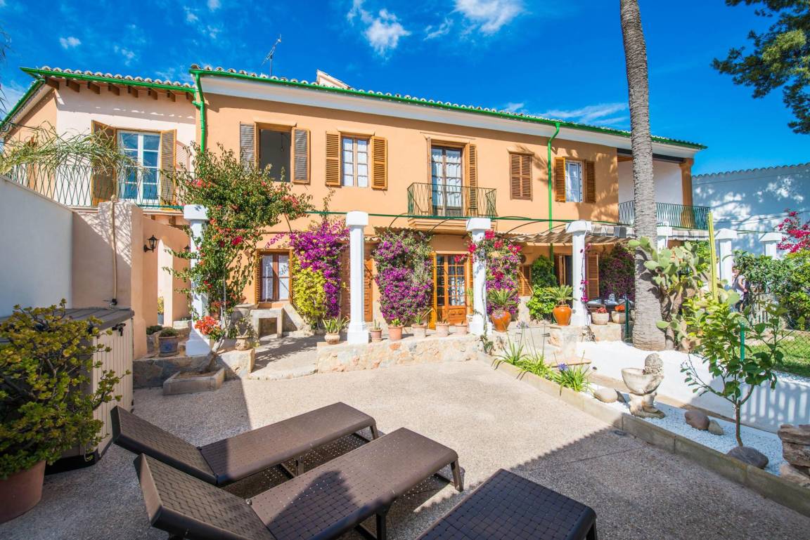 200 M² Talo ∙ 5 Makuuhuonetta ∙ 8 Vierasta - Palma