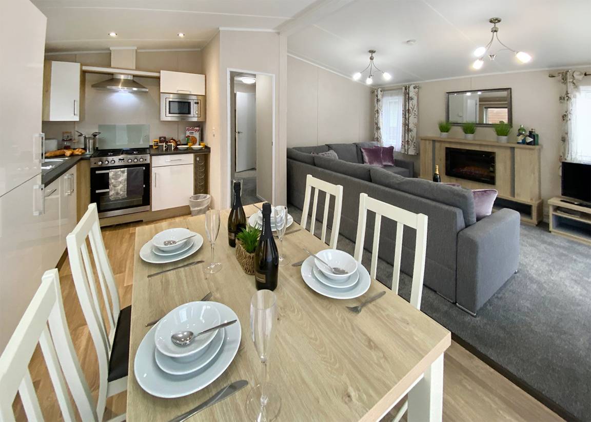 Chalet ∙ 2 Bedrooms ∙ 4 Guests - Bangor