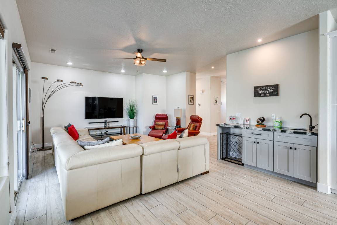 185 M² Huis ∙ 3 Slaapkamers ∙ 8 Gasten - Nevada