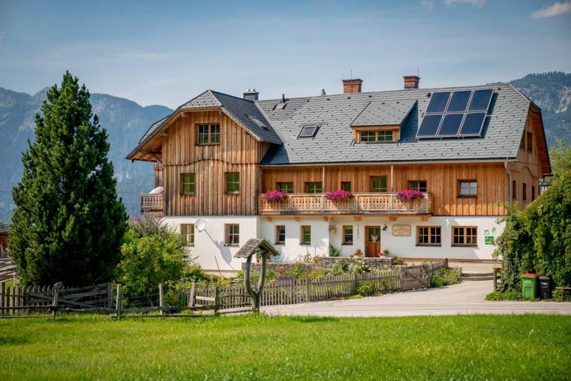 40 M² Hotel ∙ 2 Bedrooms ∙ 4 Guests - Haus im Ennstal