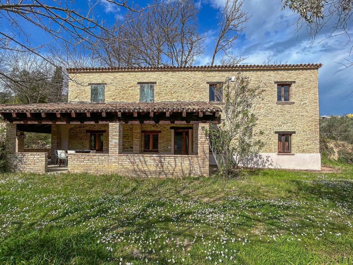 250 M² Villa ∙ 3 Bedrooms ∙ 7 Guests - Cattolica